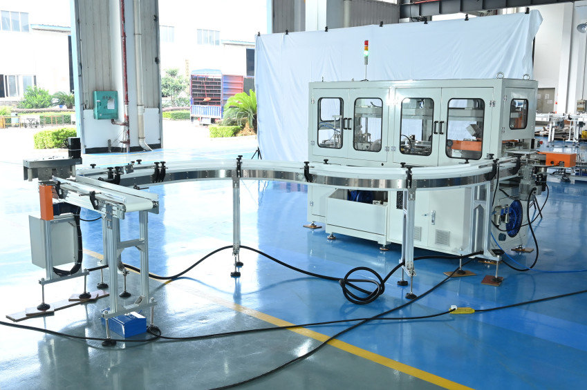 Hot Sales Automatic Wet Wipes Packaging Machine in Europe Machinery & Hardware,paper Product Making Machine PE Pre-made